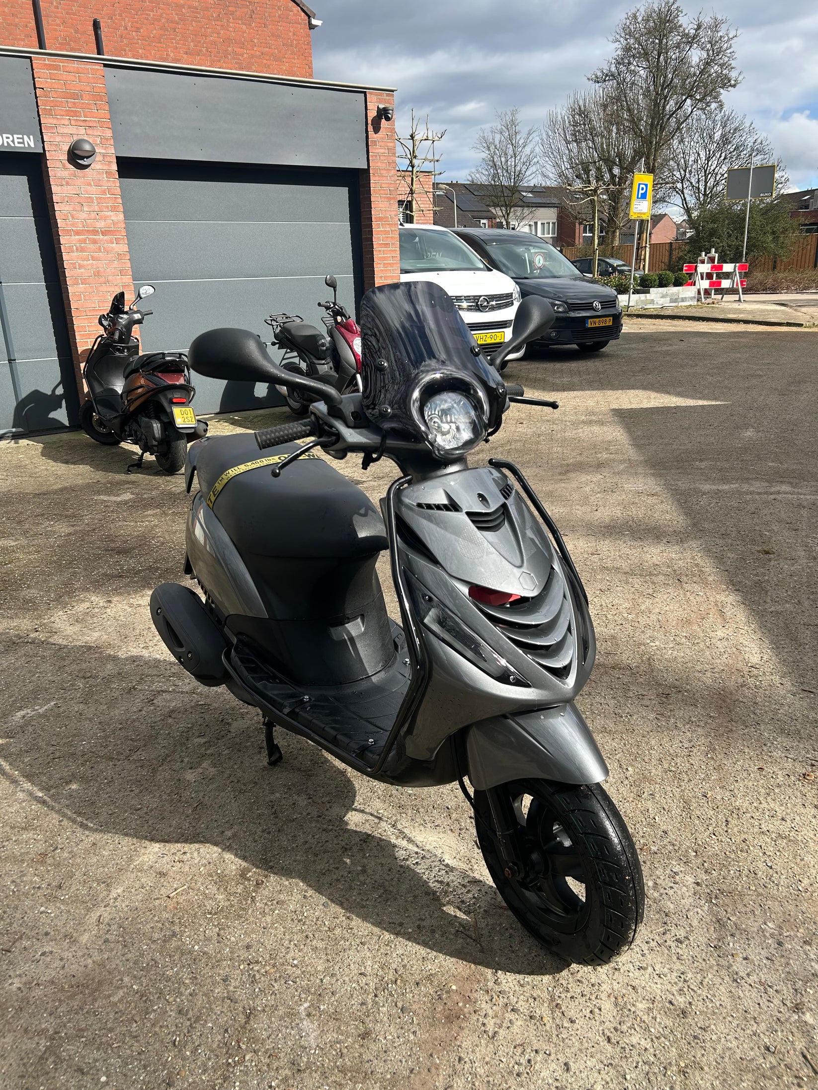 Piaggio Zip 50CC | Full Option | BJ 2023 | 4503KM| Brom – VTH Motoren